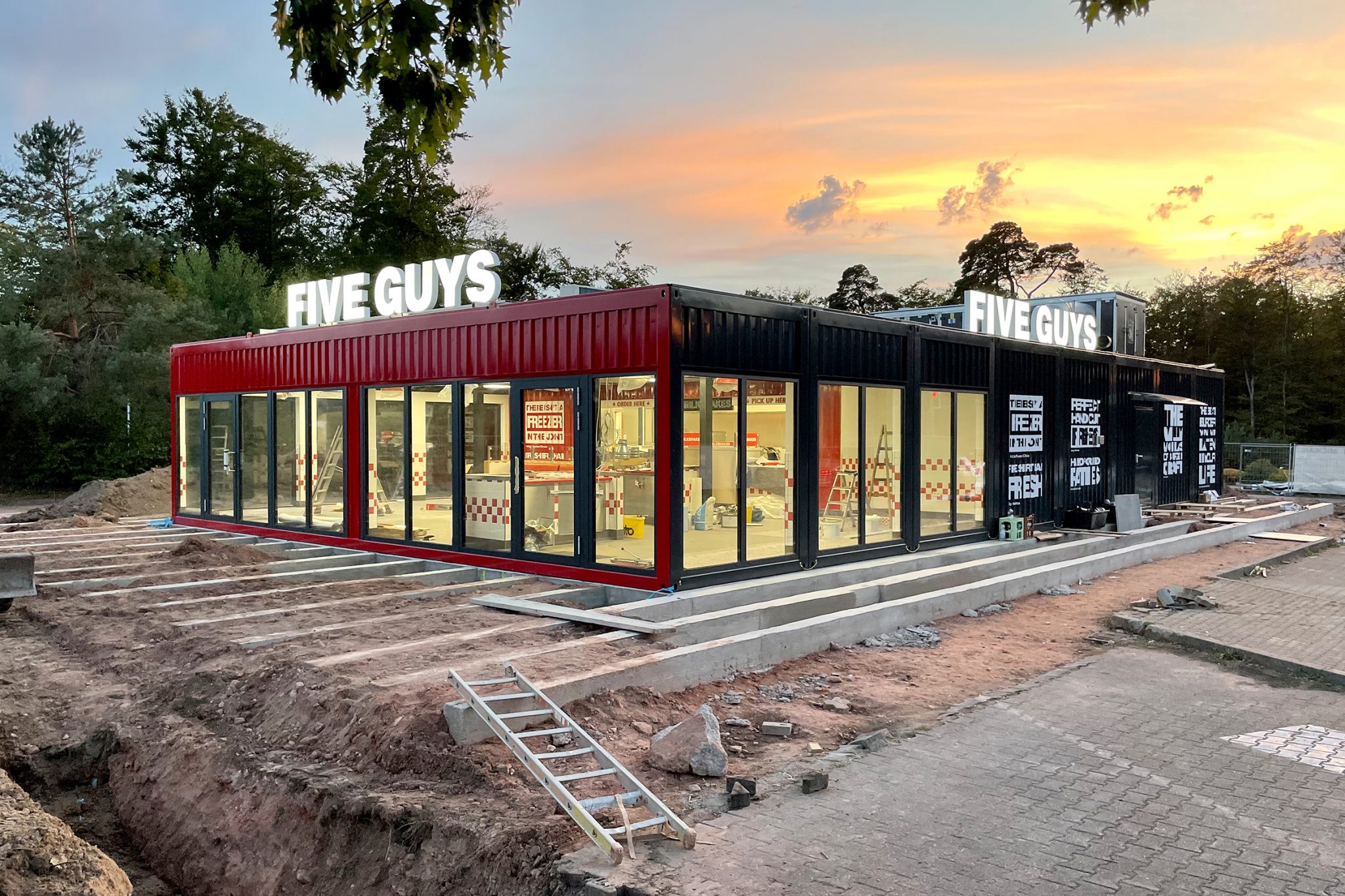 OKA Werk liefert QUB® Gastro-Container | PREGAS