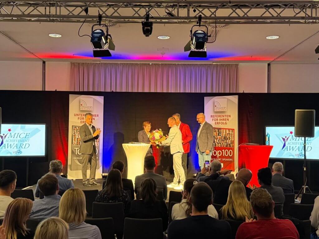 Dr. Monika Gommolla erhält den MICE Achievement Award 2024: Eine Pionierin der Hotellerie wird ...